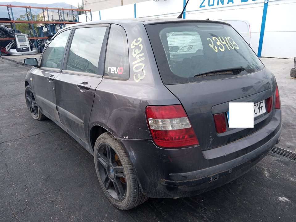 Boîte a fusibles pour FIAT Stilo d'occasion pas cher