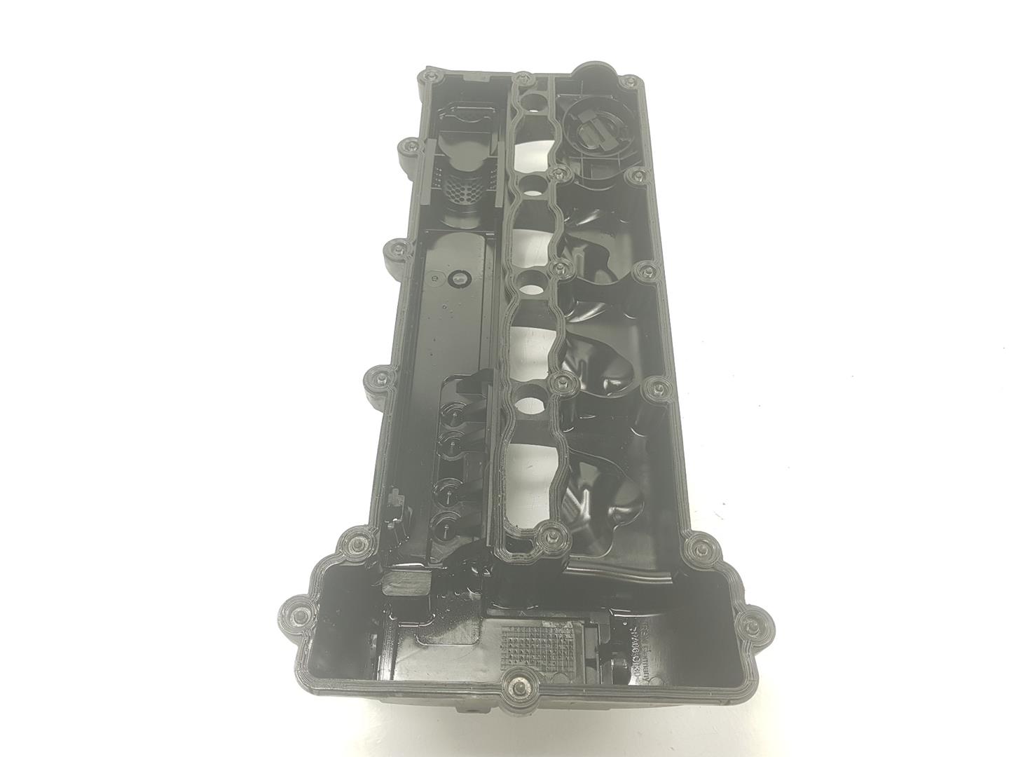 MERCEDES-BENZ A (W176) Valve Cover A6510109018, A6510101030 19904933 ...